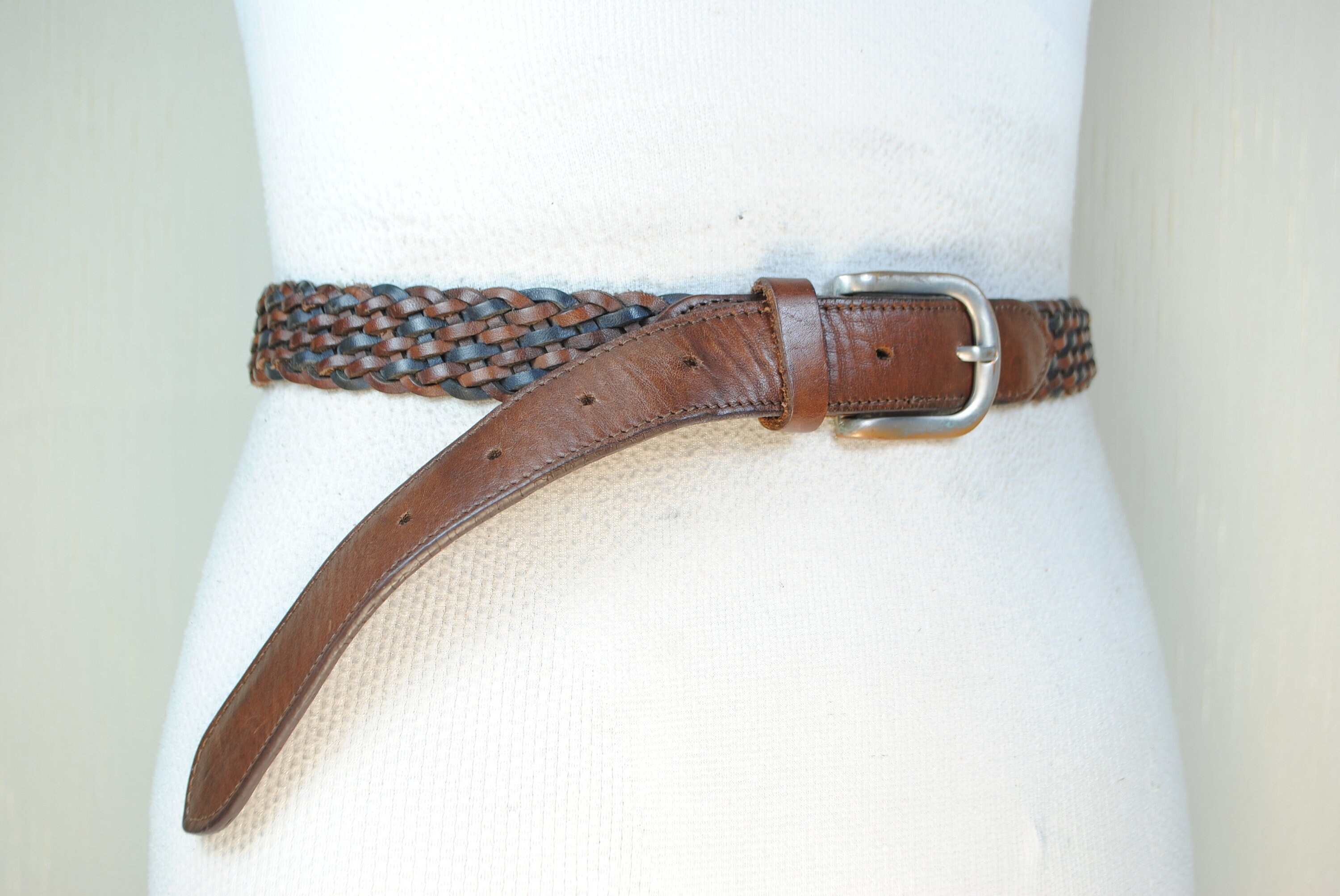 ヴィンテージ ブラスリング カービングレザー ベルト 名品 ダーク