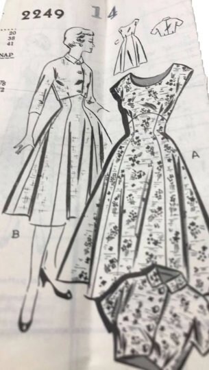 1940s Vintage Sewing Pattern American Weekly 3748 Simplicity 2095 2808 ...