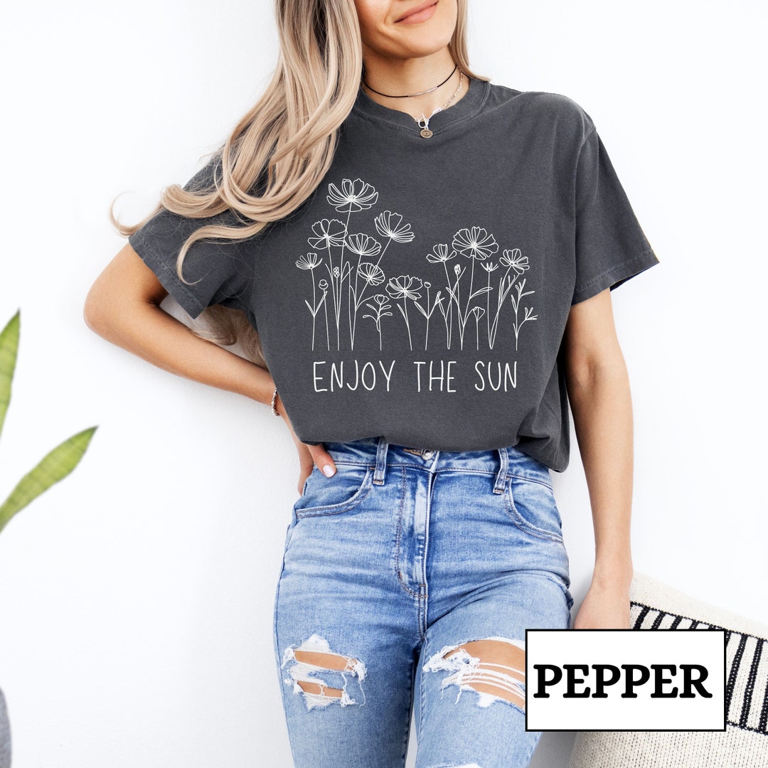 Wildflowers Tee-shirt Gift for Mom, Garment-dyed T-shirt Floral Print ...