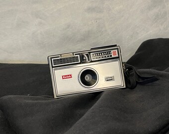 Kodak Instamatic 155X Camera in Display Box and Booklet. Vintage ...