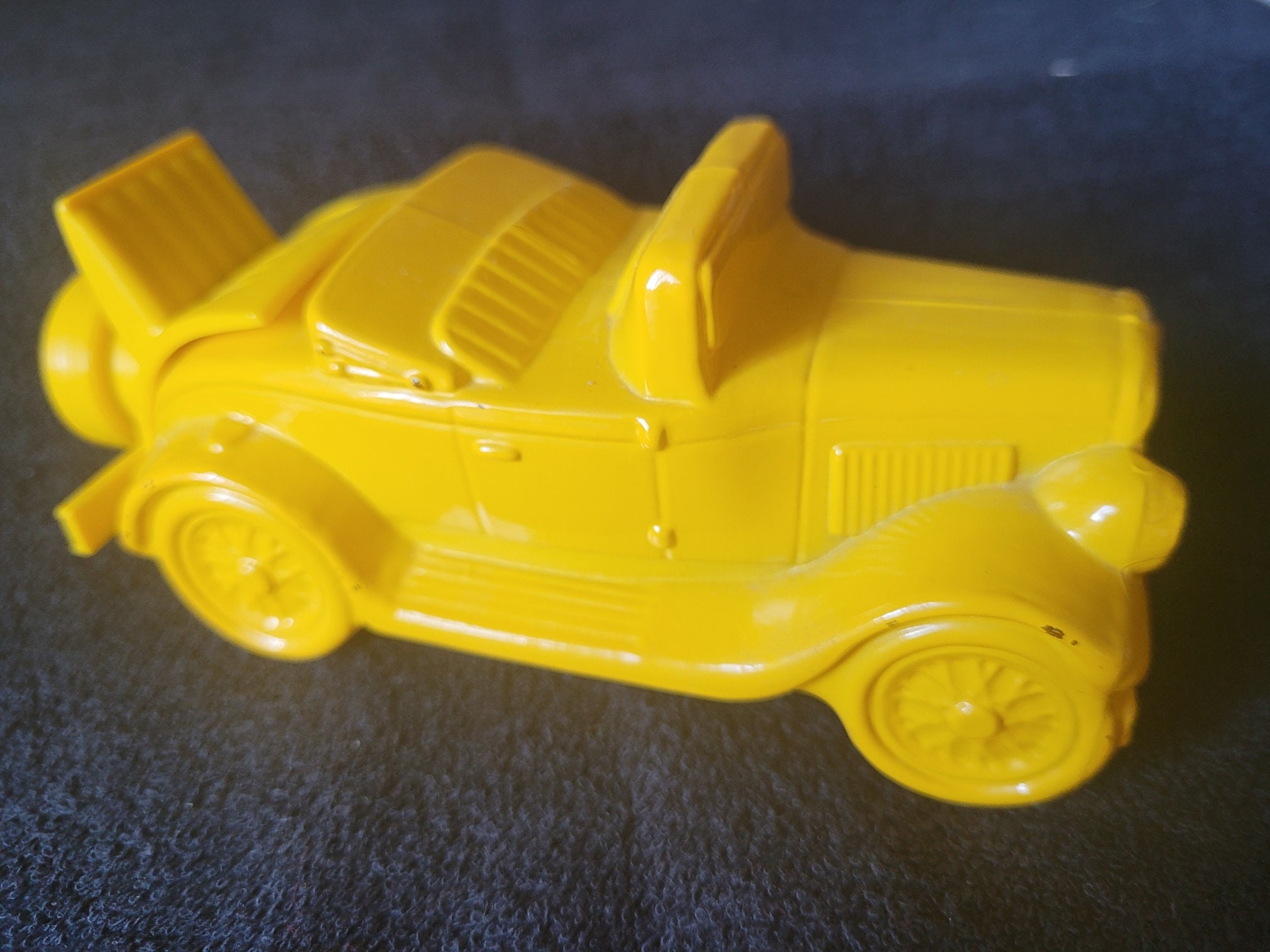 Avon Yellow Car Toy Convertible Charming Yellow Glass Roadster / Chippy ...