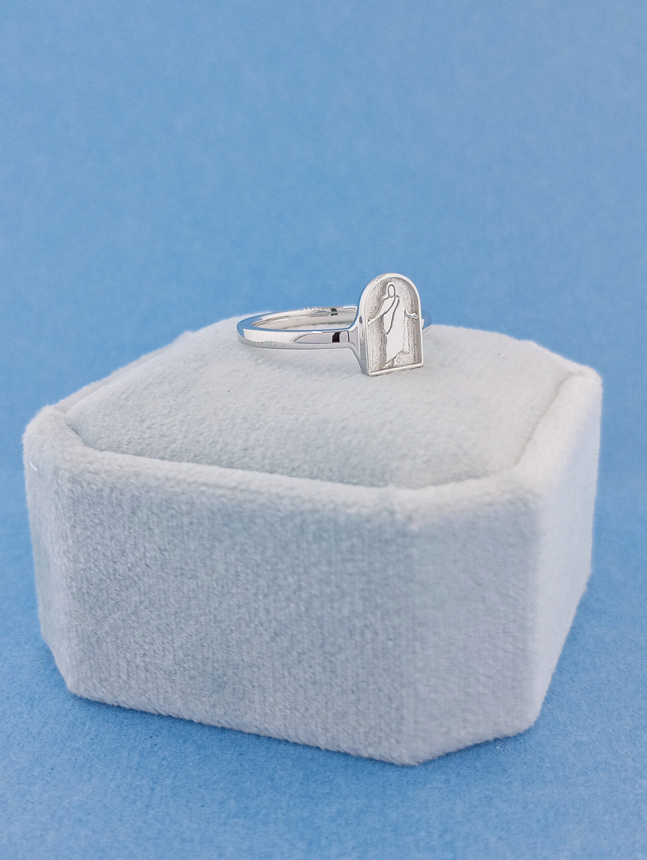 Christus Statue Jesus Ring - Etsy