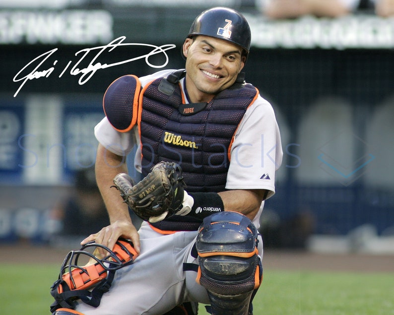 Iván Rodríguez Signed 8x10 Glossy Photo Autographed RP Photograph Print ...