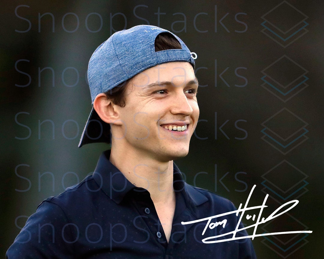 Tom Holland Signed 8x10 Glossy Photo Autographed RP Signature Print ...