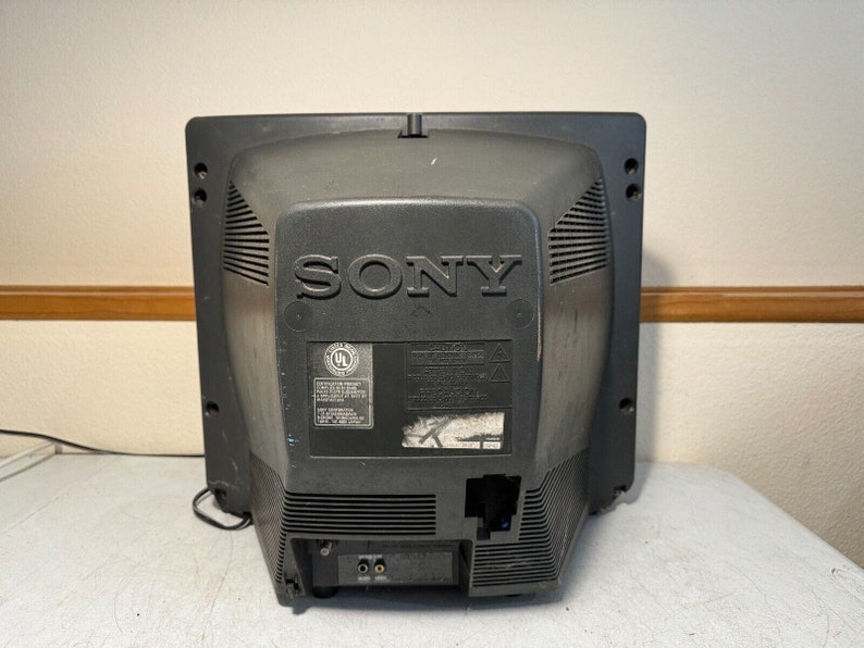 Sony Trinitron KV20V80 20 CRT TV Retro Gaming Television Vintage Tube ...