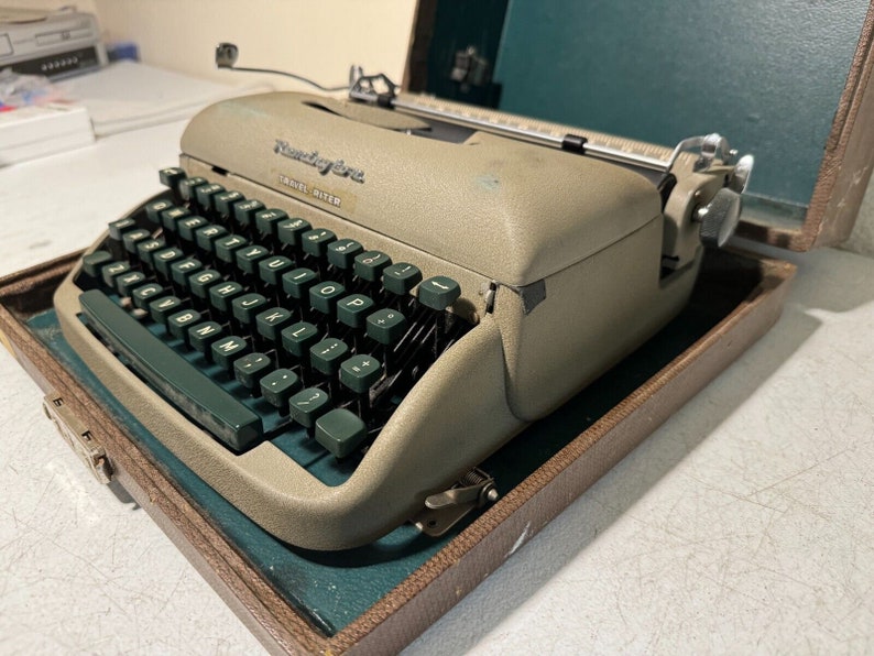 Remington Travel-riter Typewriter Manual Typing Vintage Retro Ribbon ...