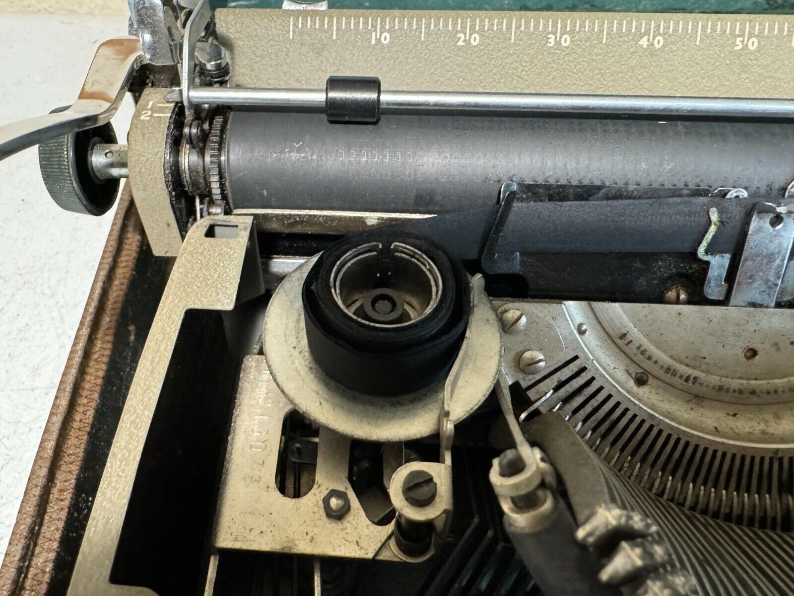 Remington Travel-riter Typewriter Manual Typing Vintage Retro Ribbon ...