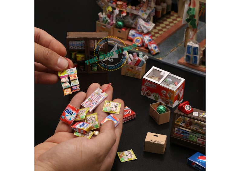 Miniature Vietnamese Convenience Store DIY Kit: Tiệm Sạp Khô Dollhouse ...