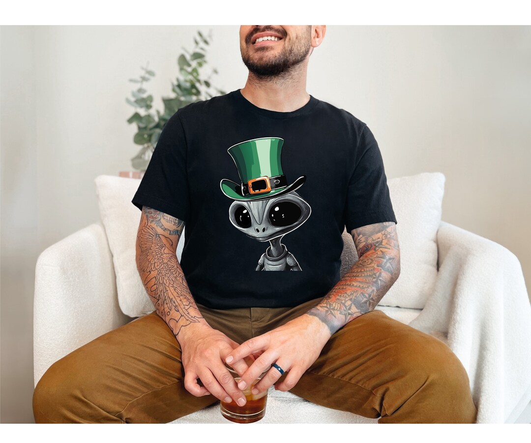 Leprechaun Alien, St Patrick's Day Alien Shirt, Happy St Patrick's Day ...