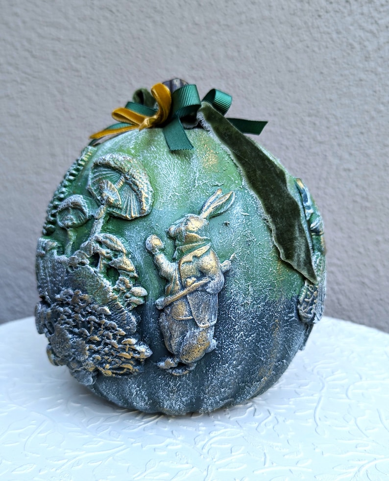Alice in Wonderland Pumpkin Decor: Handmade Clay Centerpiece - Etsy