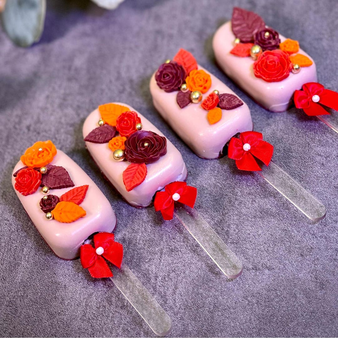 Autumn Chocolate Covered Brownie Cakesicles | Fall-inspired Chocolate ...