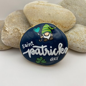 St Patrick's Day Painted Rock, Saint Patrick's Day, Happy St. Pattys ...