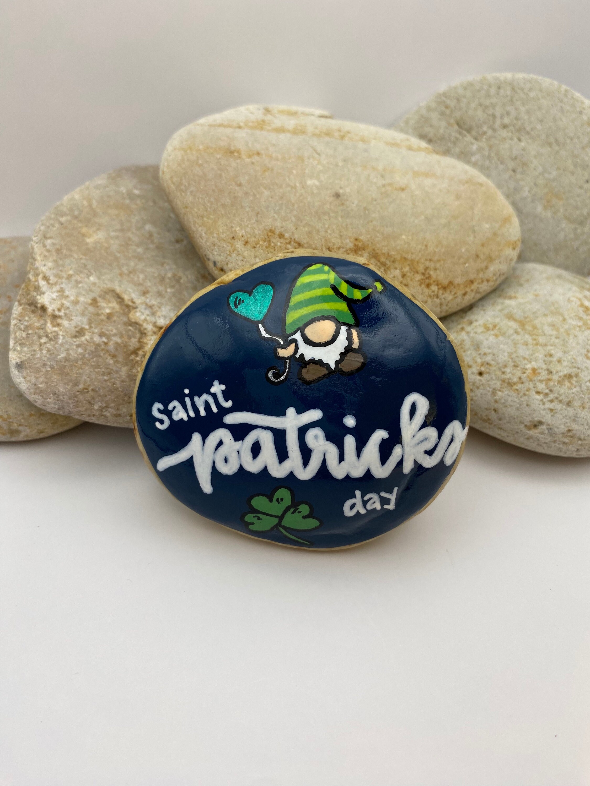 St Patrick's Day Painted Rock, Saint Patrick's Day, Happy St. Pattys ...