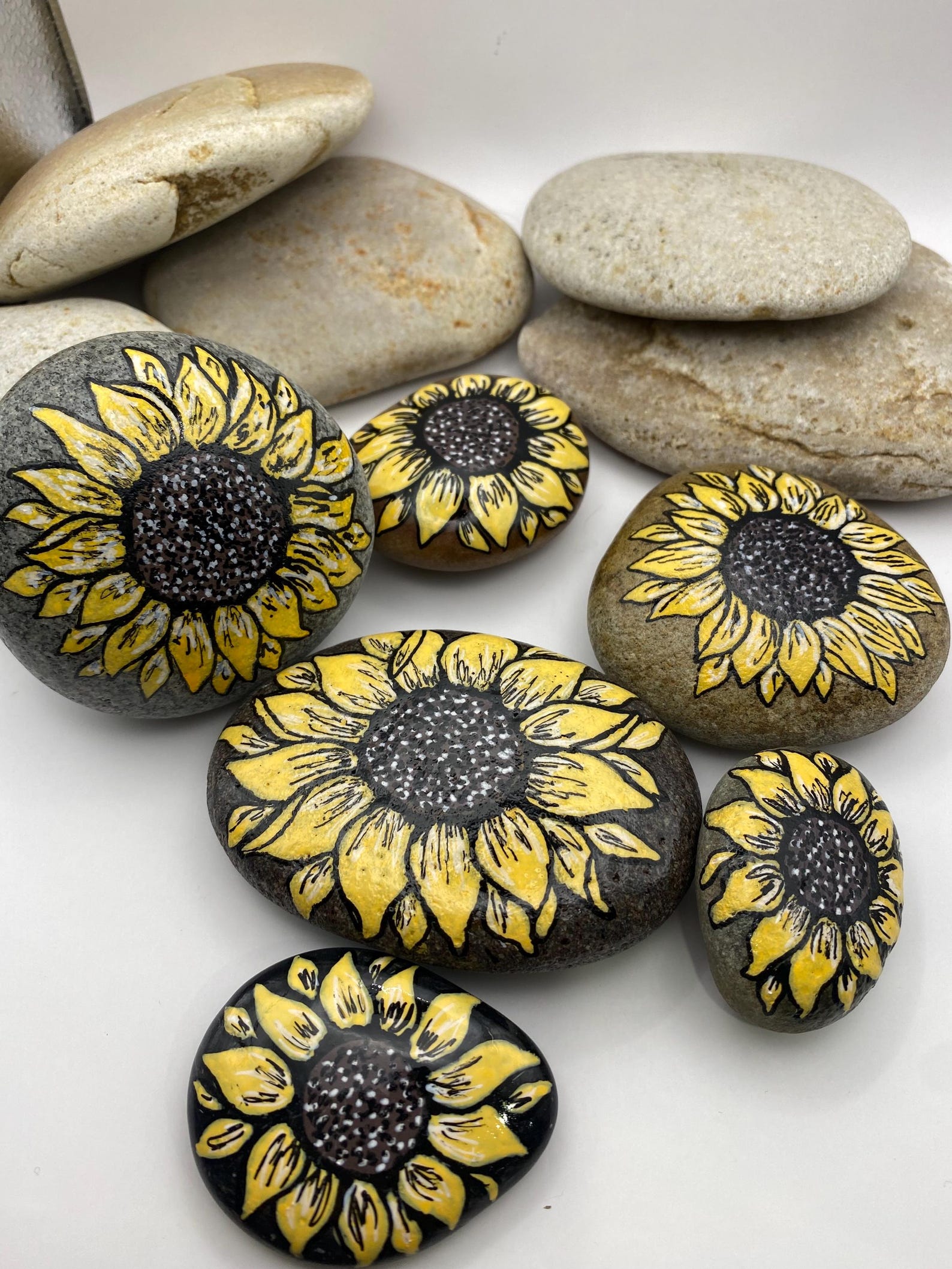 Sunflower Painted Rocks, Hand Painted Rocks, Flower Rocks, Sunflower ...