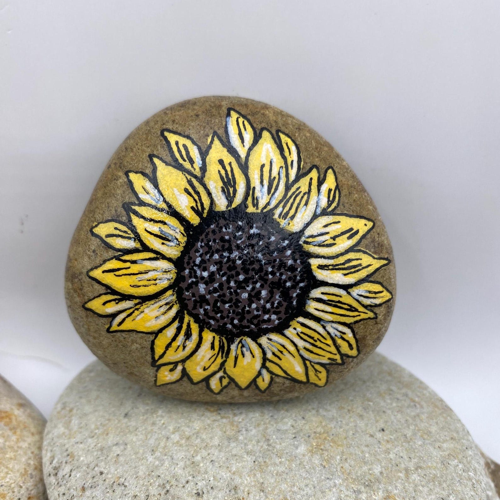 Sunflower Painted Rocks, Hand Painted Rocks, Flower Rocks, Sunflower ...