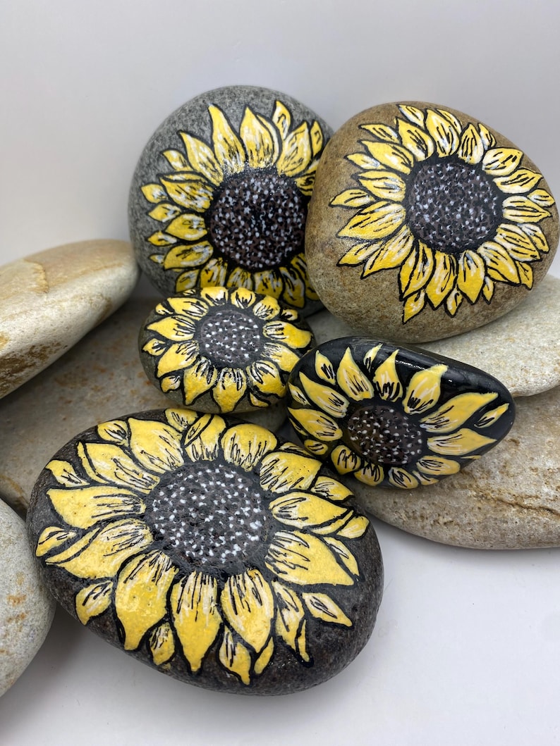 Sunflower Painted Rocks, Hand Painted Rocks, Flower Rocks, Sunflower ...