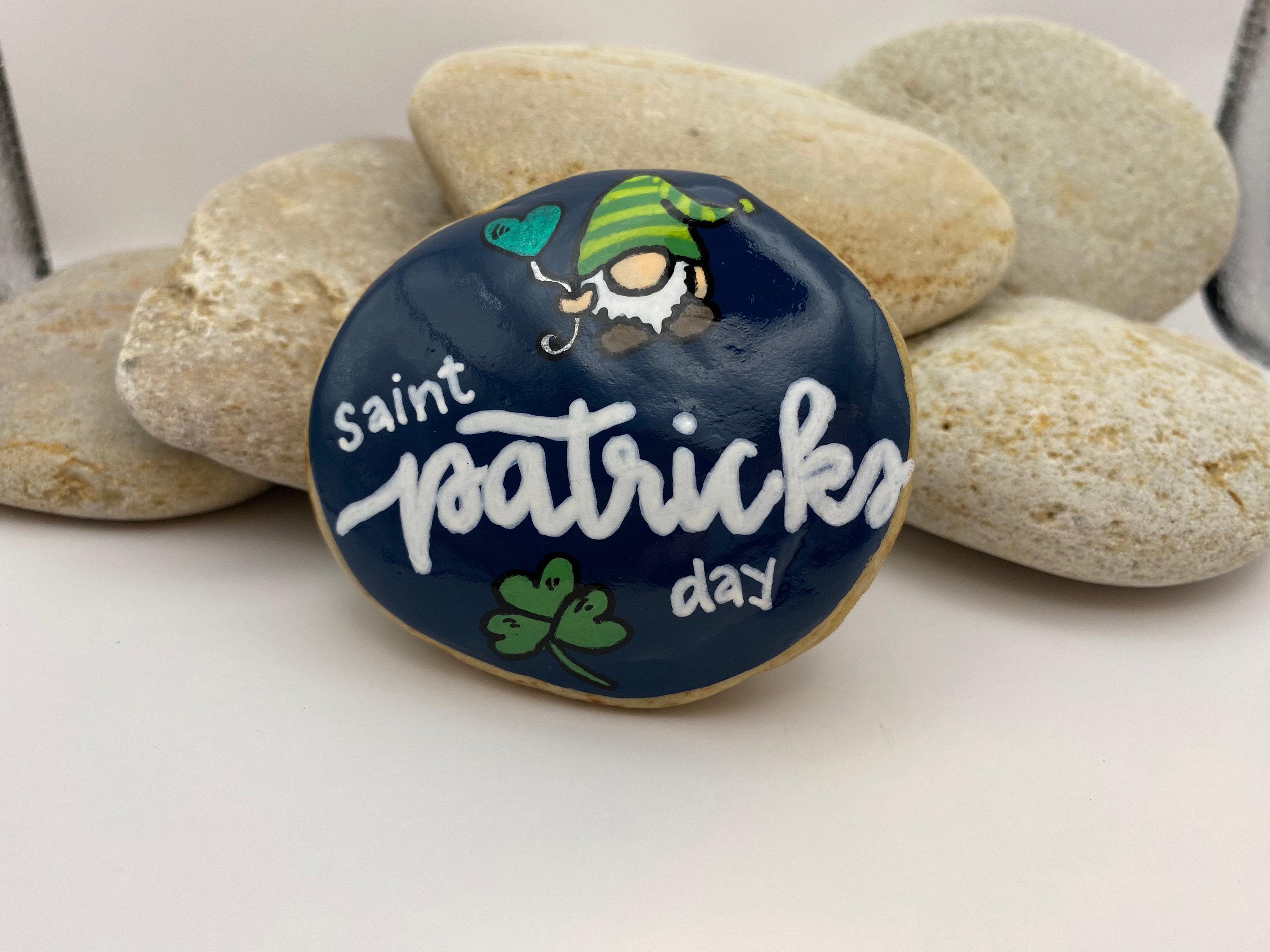 St Patrick's Day Painted Rock, Saint Patrick's Day, Happy St. Pattys ...