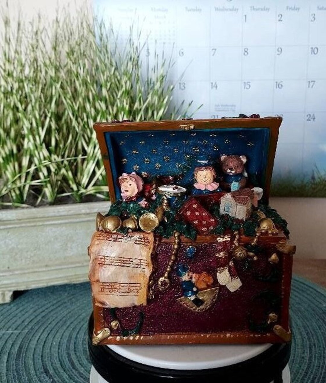 Vintage Windsor Collection Musical Toy Chest, 1990s Musical Toy Chest ...