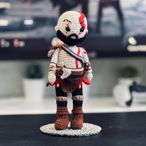 Kratos Crochet Pattern – God of War-inspired Amigurumi - Etsy