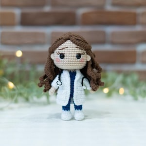 Cute Doctor Girl Crochet Pattern PDF – Nurse Amigurumi Keychain ...