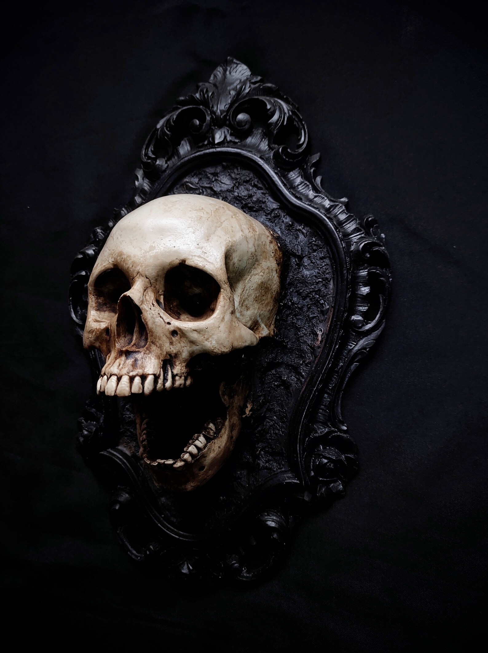 Spectral With Ema's Skull Gothic Art, Realistic Resin Sculpture - Etsy