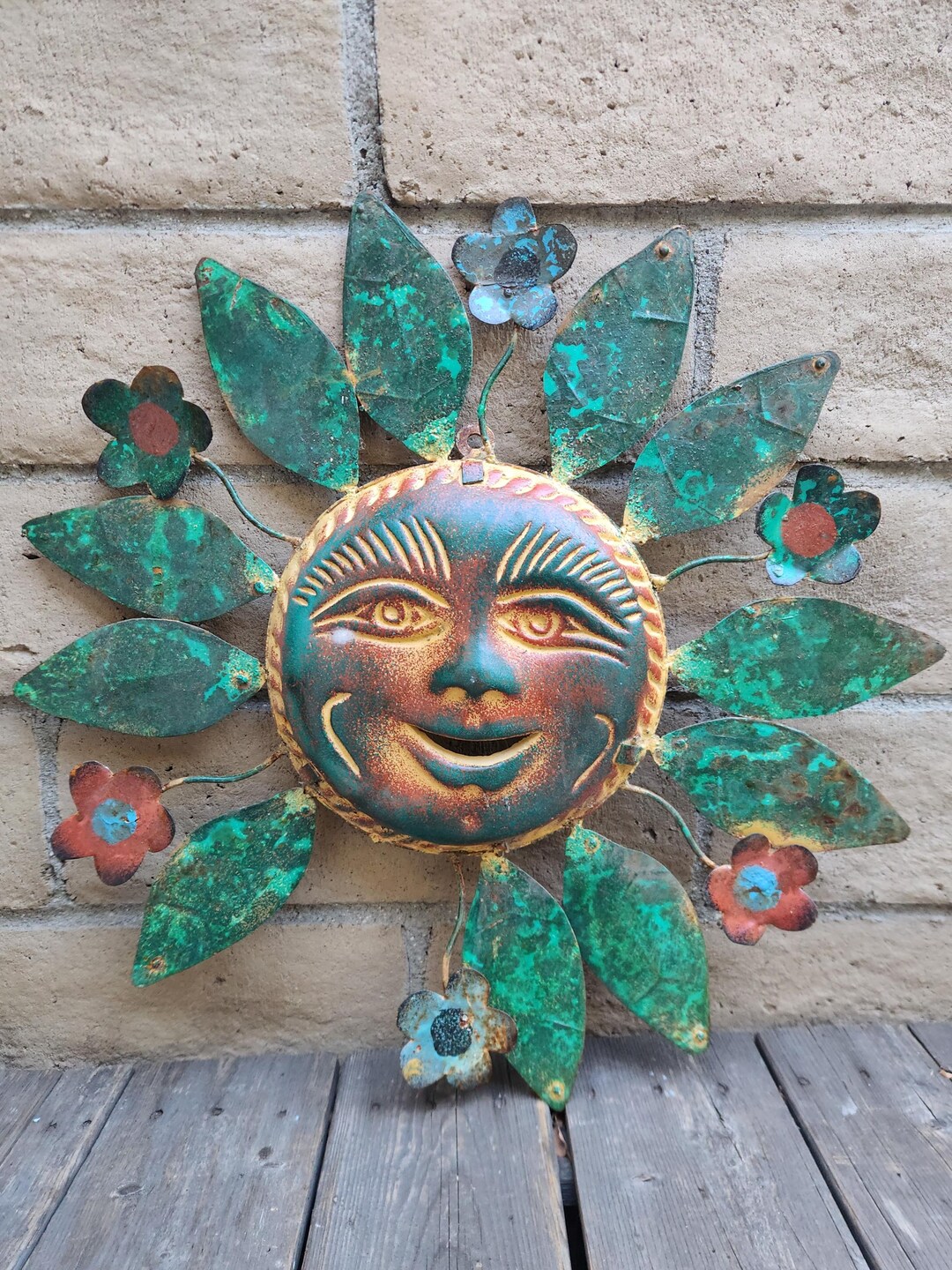 22" Metal Sun Face Medallion Wall Fence Decor Home Decor ** AS IS ** - Etsy