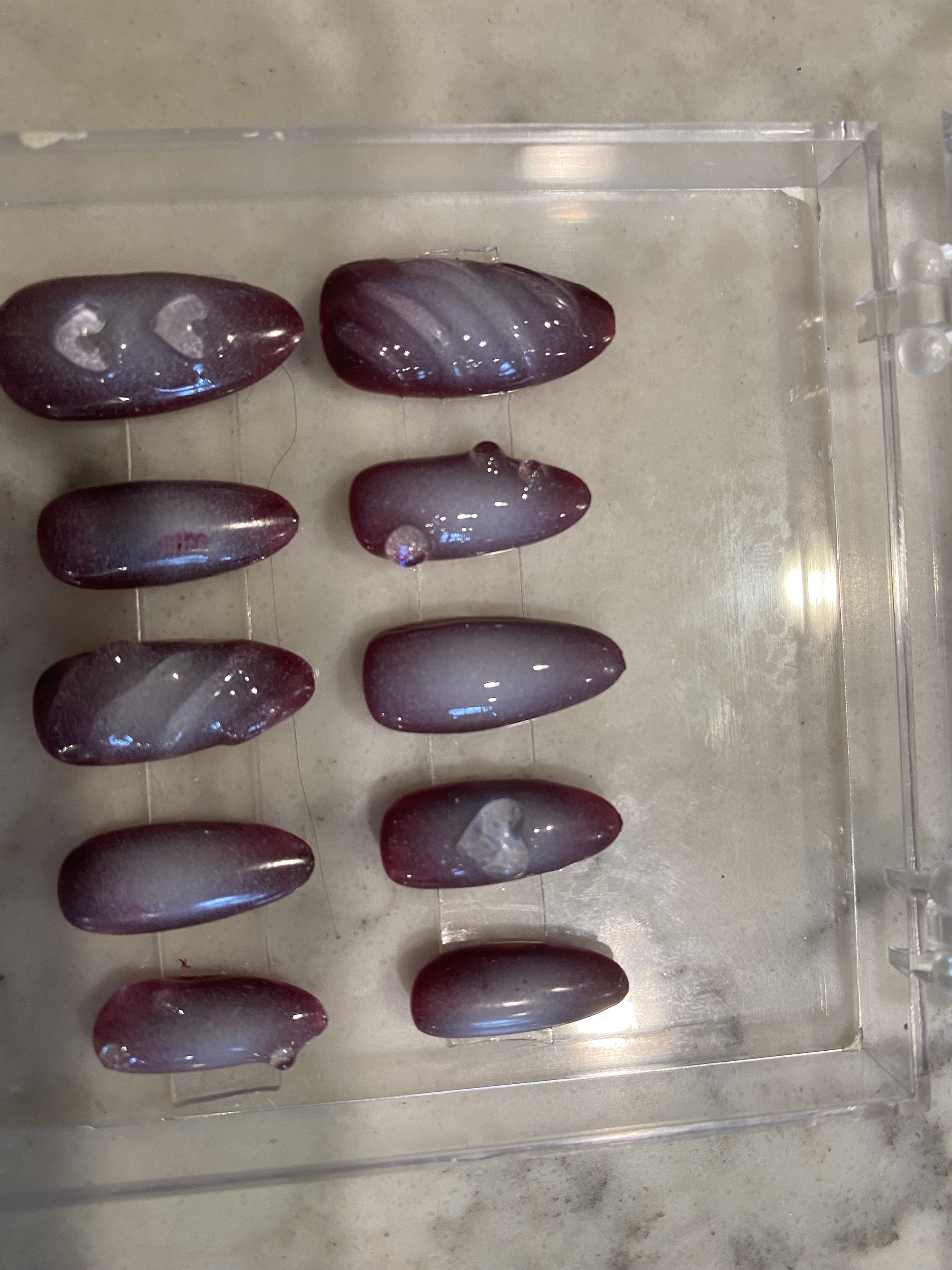 Custom Gel Nails With Maroon Aura Design | Reusable 3D Press-on Nails ...