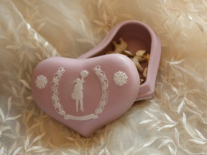 Vintage Pink Wedgwood Jasperware Heart Shaped Box With Lid/trinket Box ...