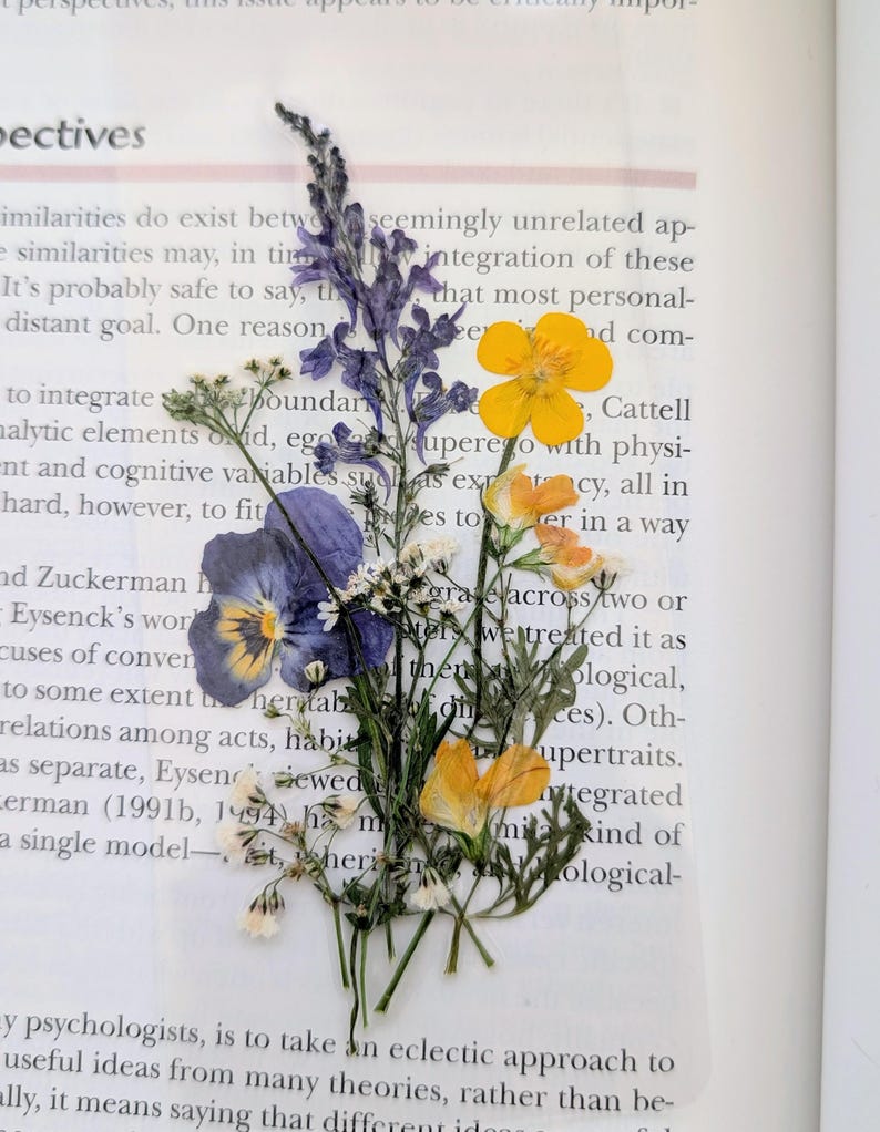 Pressed Flower Bookmark: Dried Pansy, Buttercup & Baby's Breath - Etsy