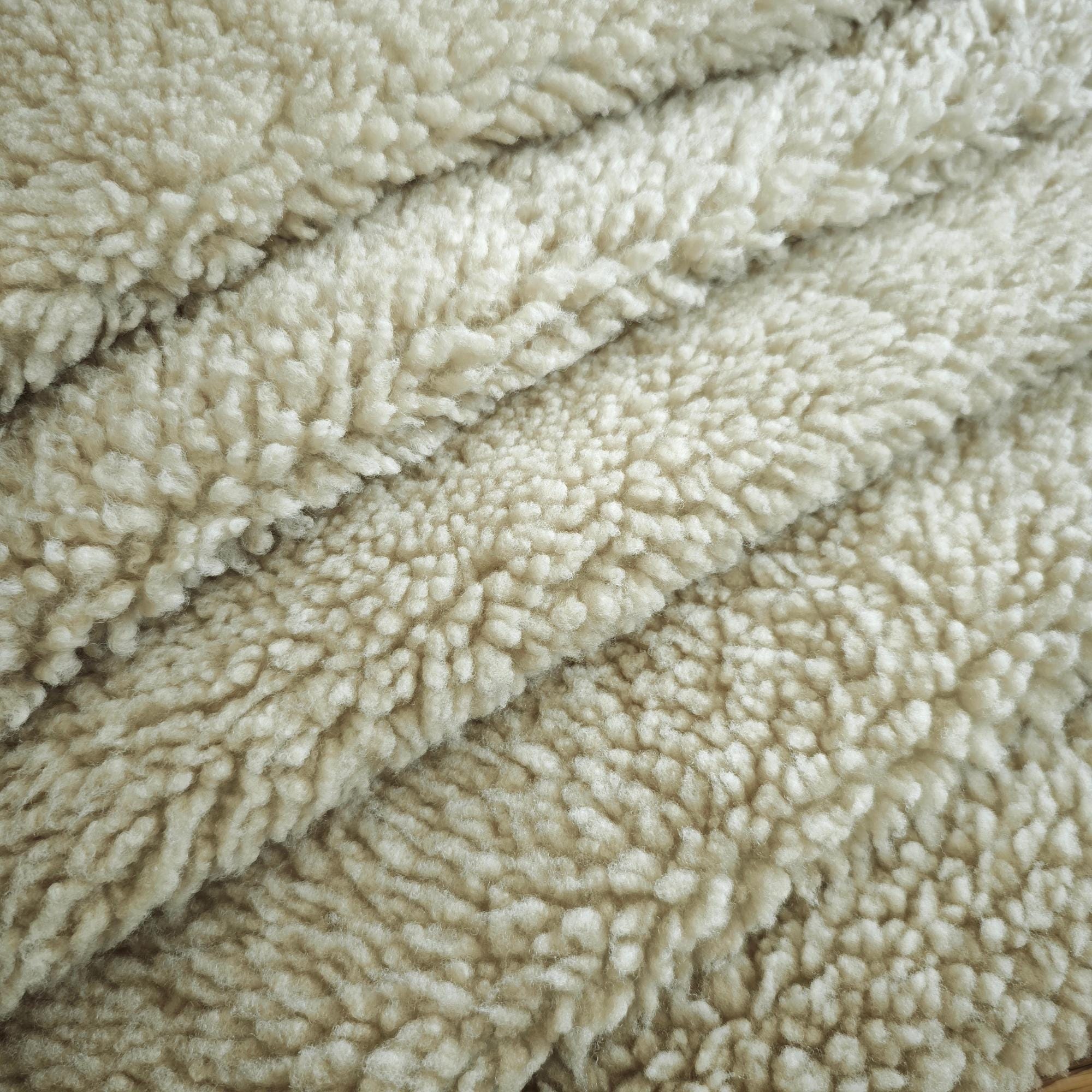 Beige Curly Merino Sheepskin Short Wool Rug, Natural Shearling Hide ...