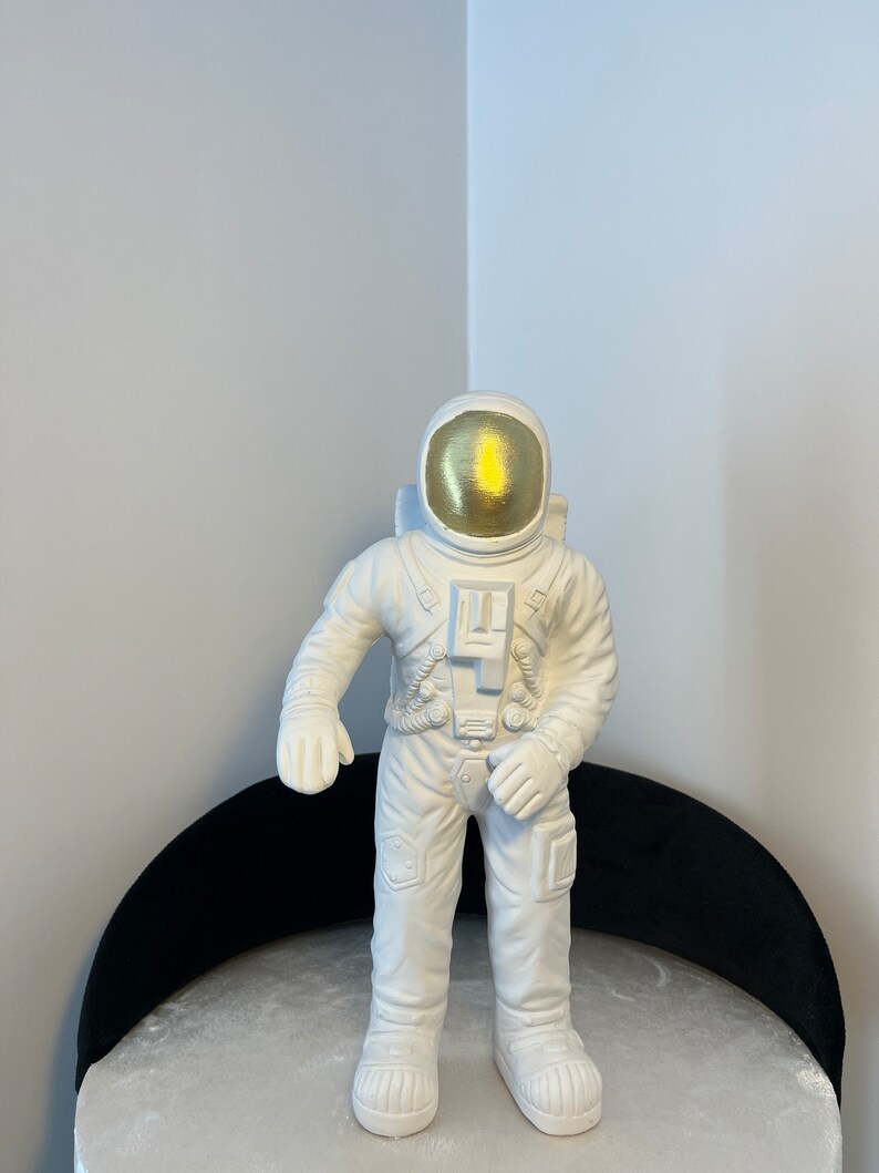 Astronaut Sculpture,spaceman Statue, Decorative Astronaut Statue,gold ...