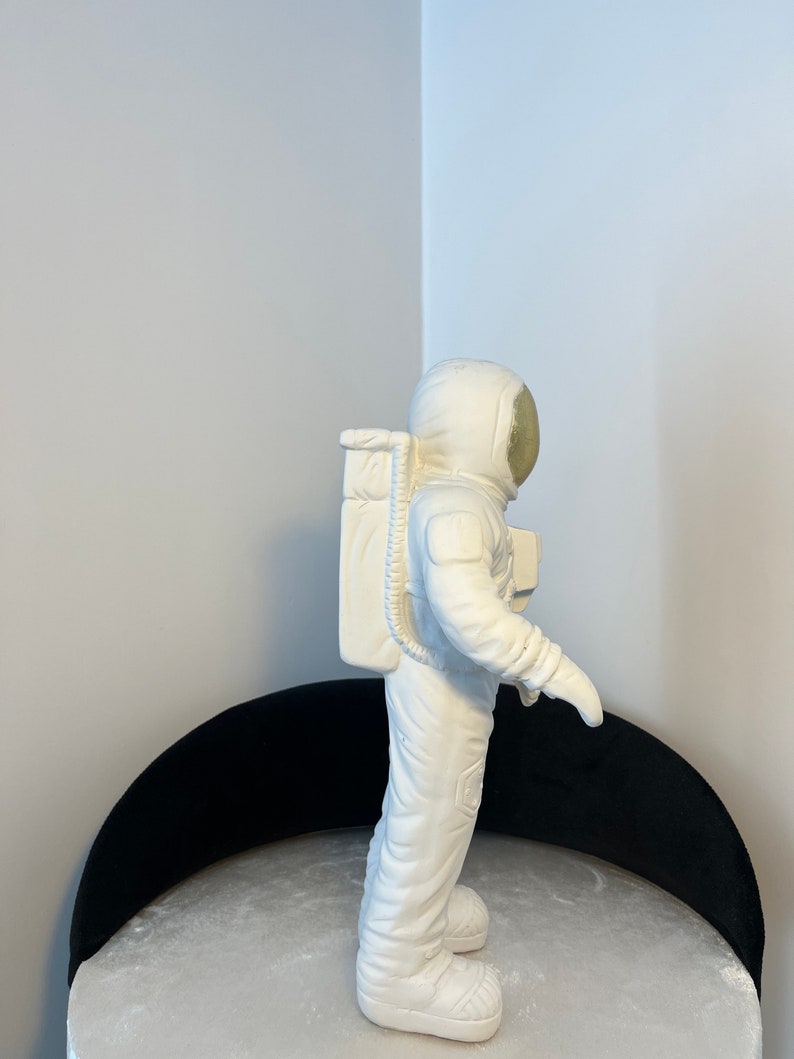 Astronaut Sculpture,spaceman Statue, Decorative Astronaut Statue,gold ...