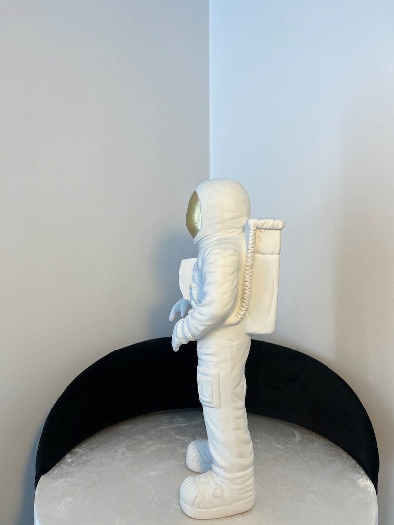 Astronaut Sculpture,spaceman Statue, Decorative Astronaut Statue,gold ...