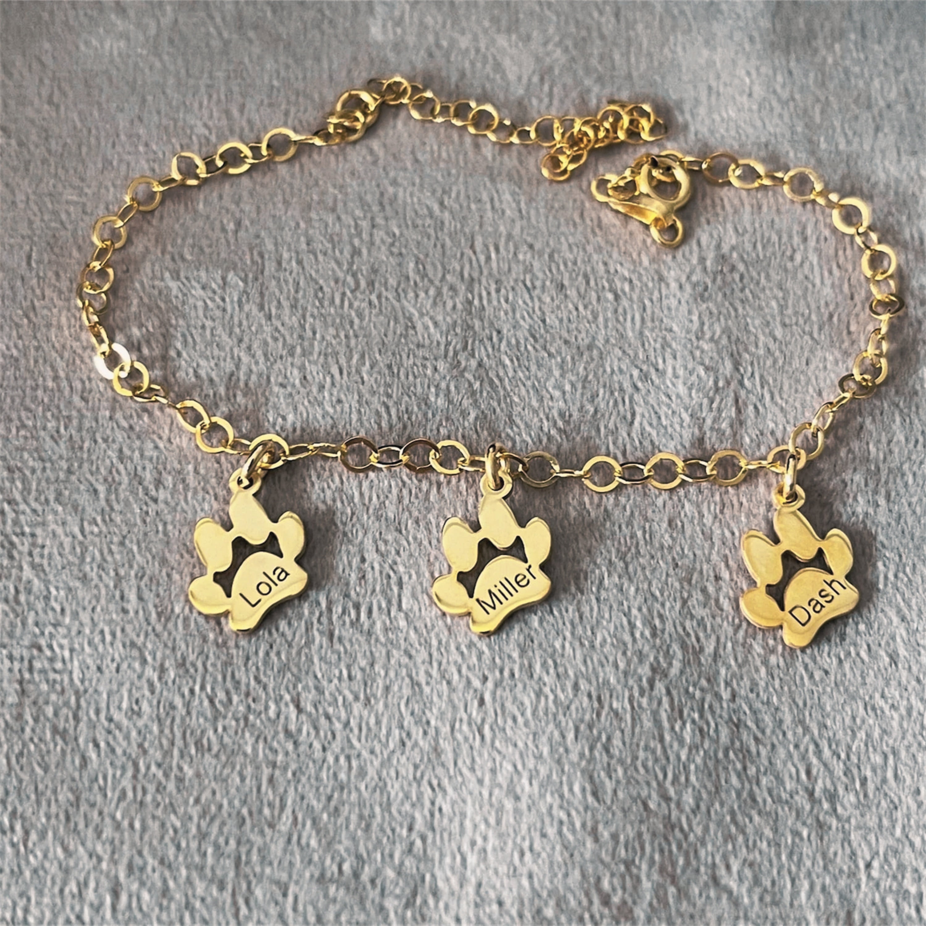 Personalized Minimalist Paw Bracelet Engraving Name Bracelet ...