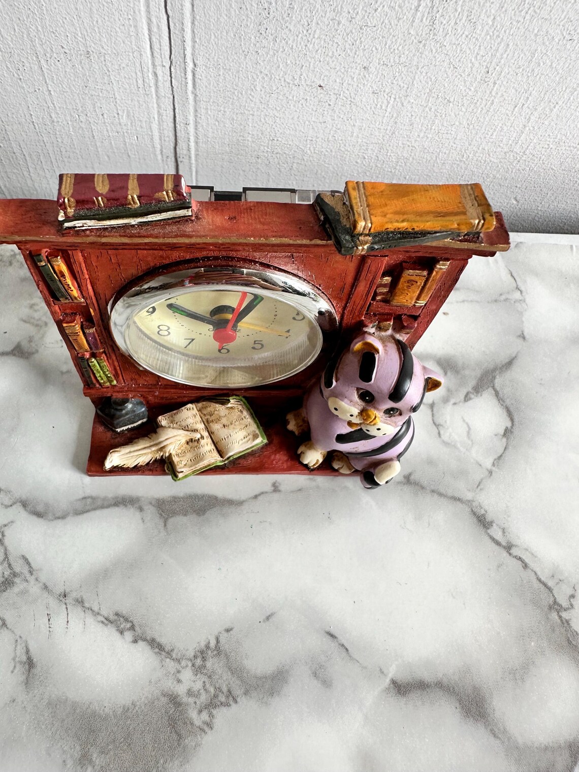 Vintage Quartz Cat Sitting on a Library Decorative Desk Clock. - Etsy
