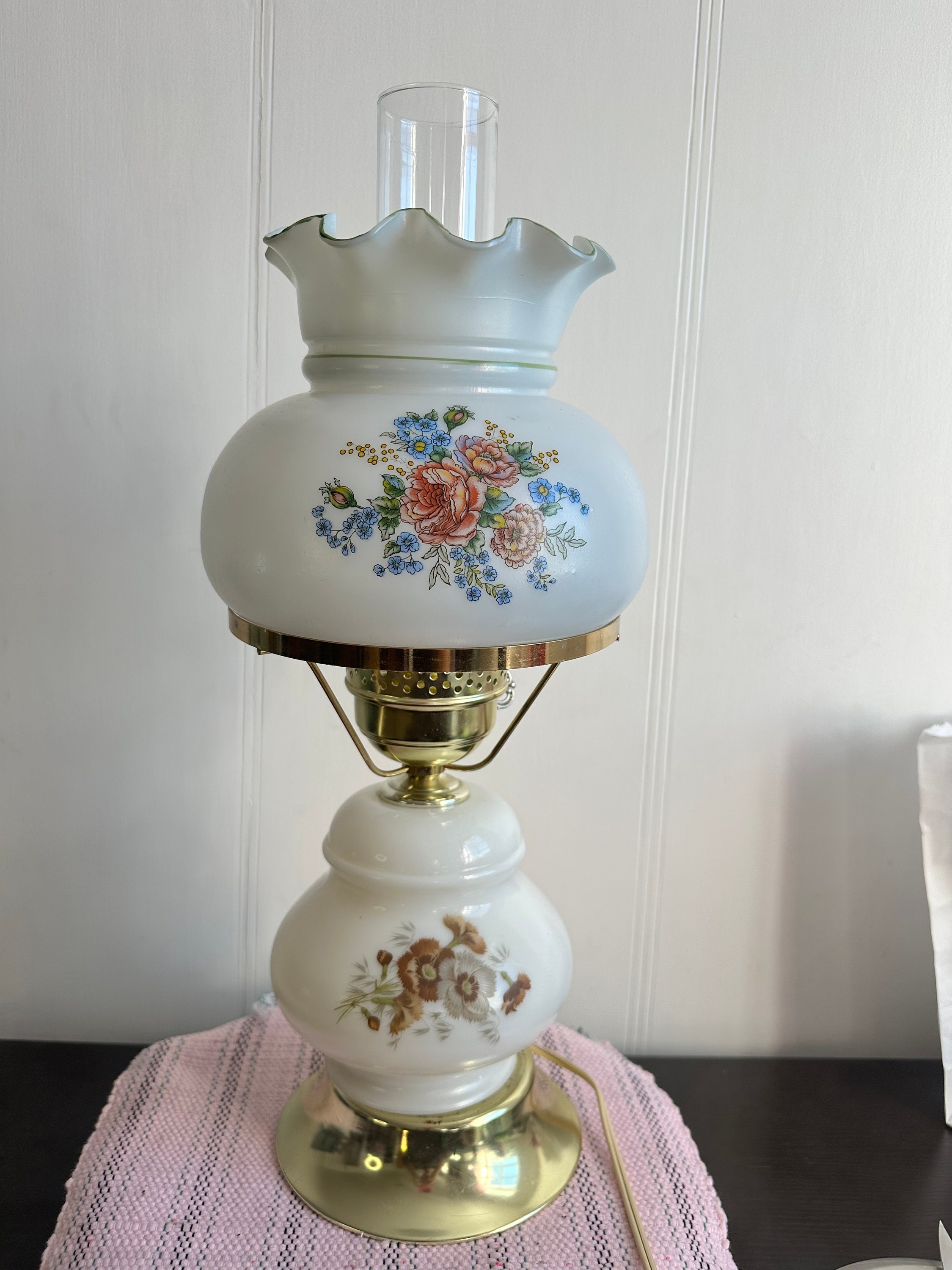 Vintage Oil Lamp Table Lamp Electric Milk Glass Shade Hand Painted ...