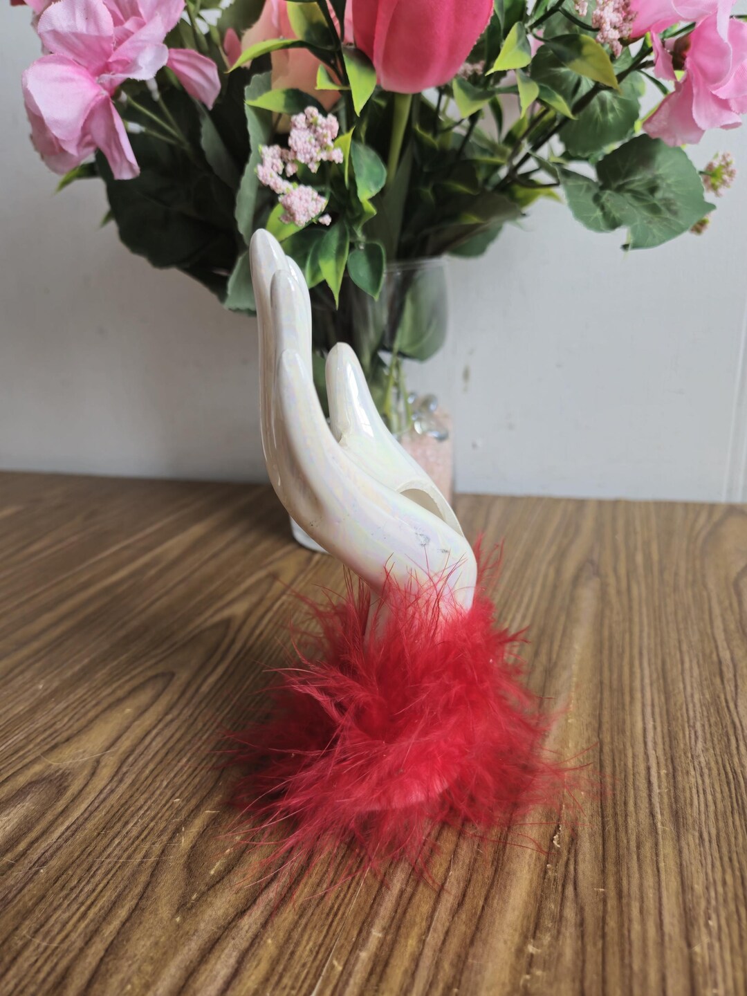 Vintage Ceramic Vase Hand Figurine With Red Feather Boa Bracelet. - Etsy