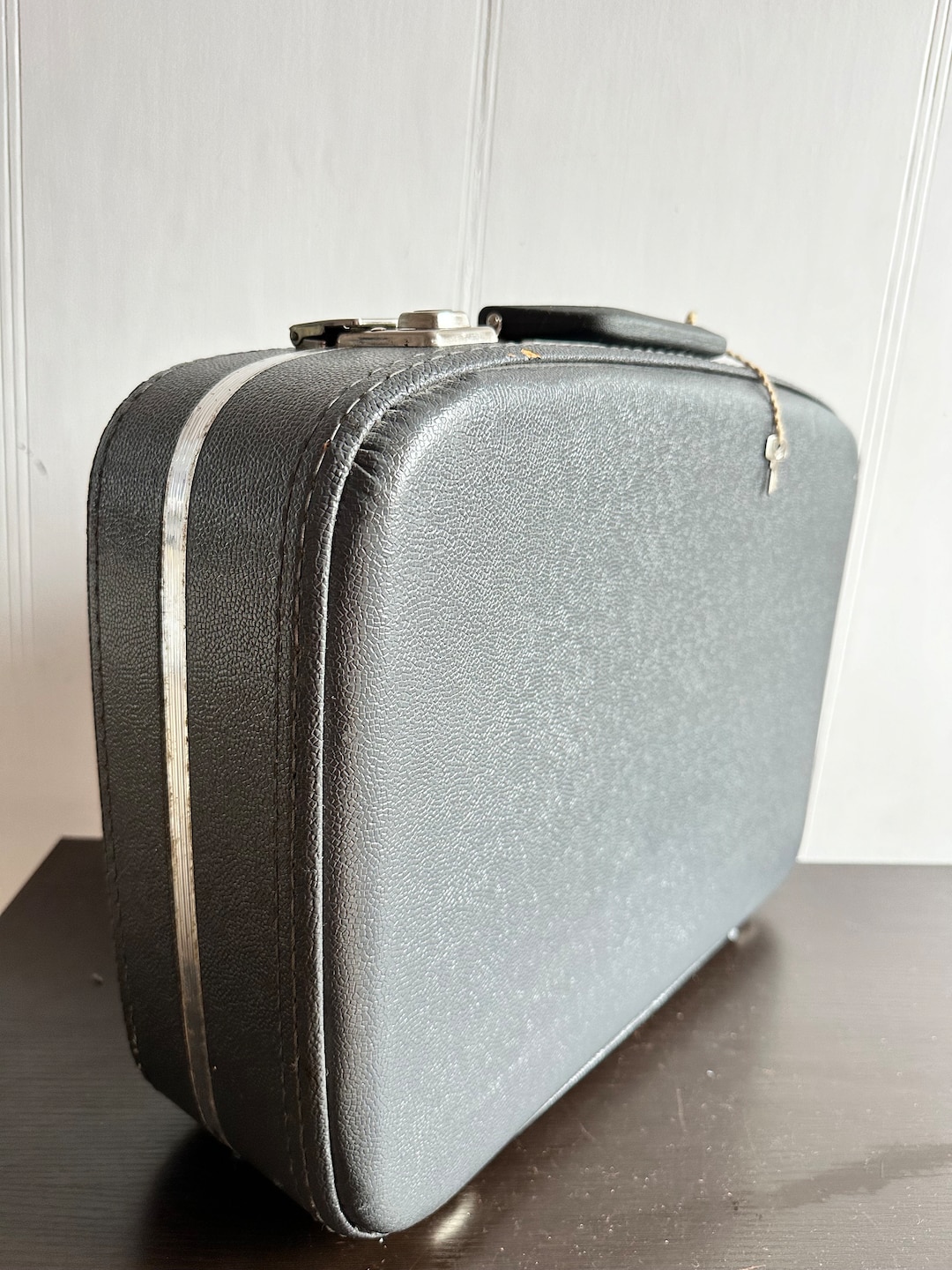 Vintage Overnight Suitcase. Gray Overnight Suitcase With Snap Fasteners ...