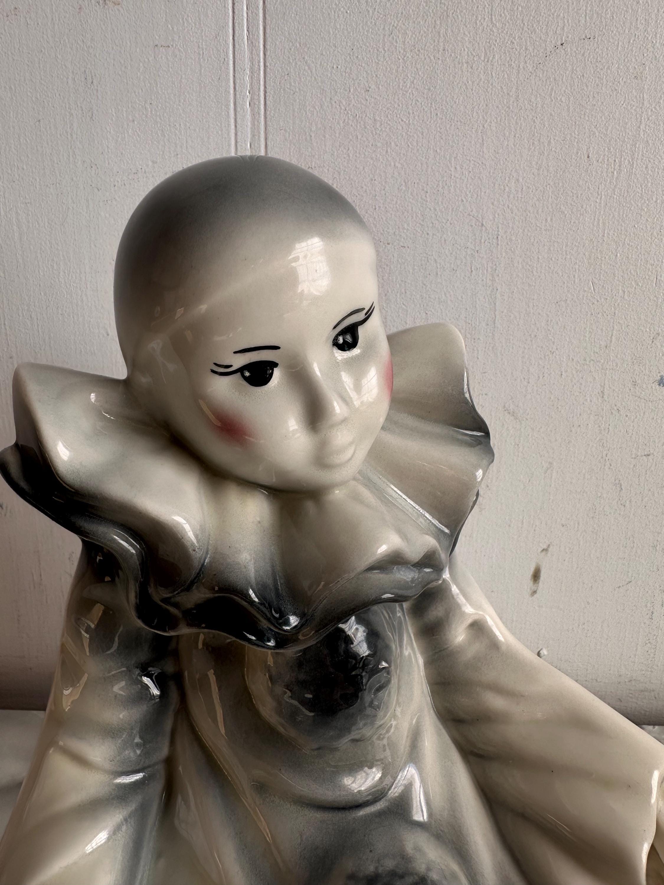Vintage Retro 80's Pierrot Clown Statue Art Deco Large Seated Ruffled ...