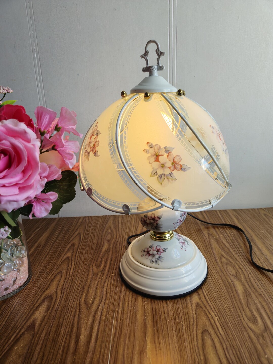 Vintage Floral Touch Lamp – Elegant Glass and Porcelain Design. - Etsy