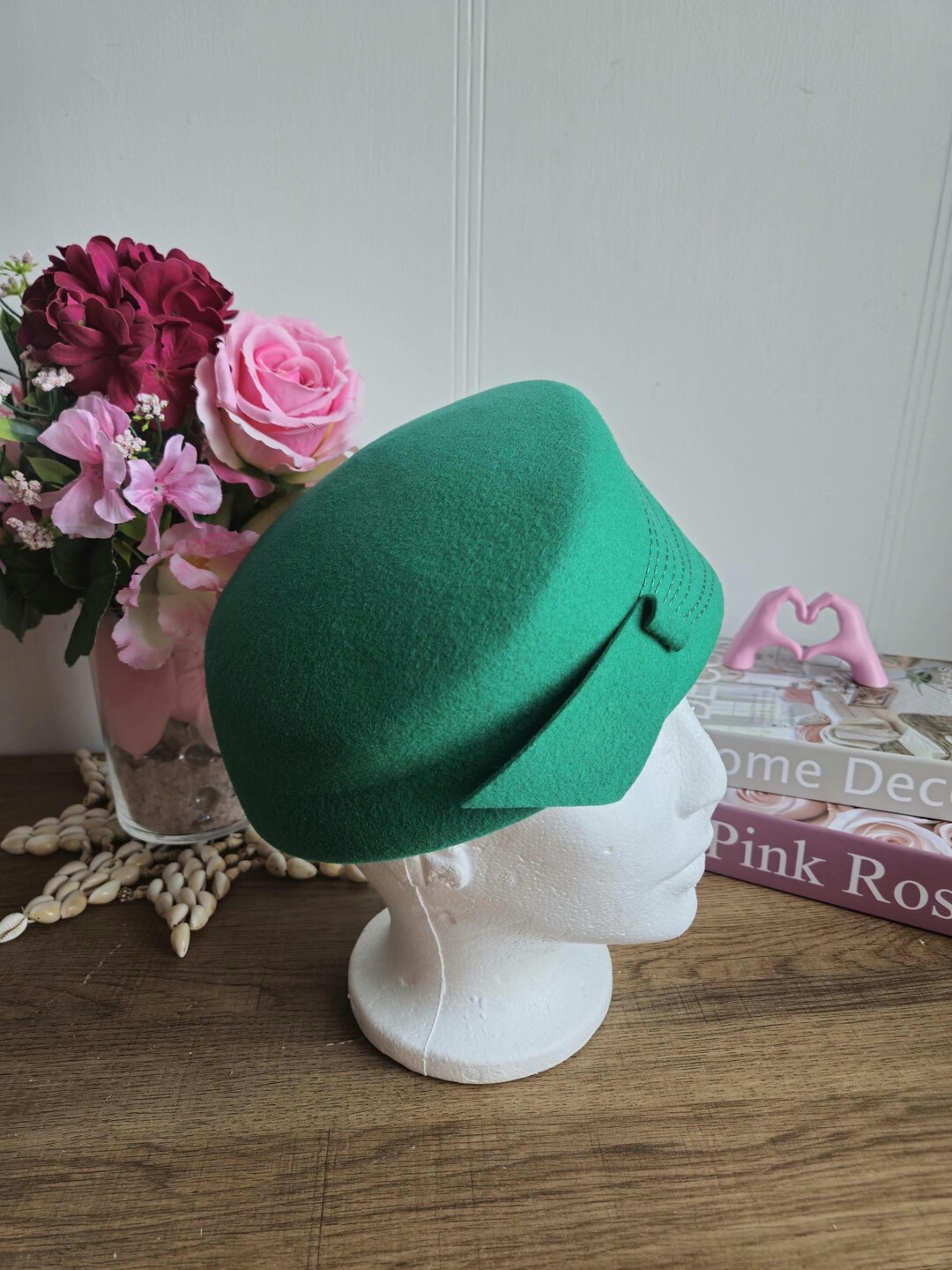 Vintage Hat Emerald Green Velvet Pillbox Style Hat by Boutique Kates ...