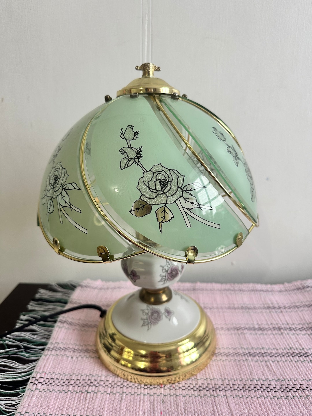 Vintage Tiffany Style Touch Lamp, White Glass and Gold Metal VINTAGE ...