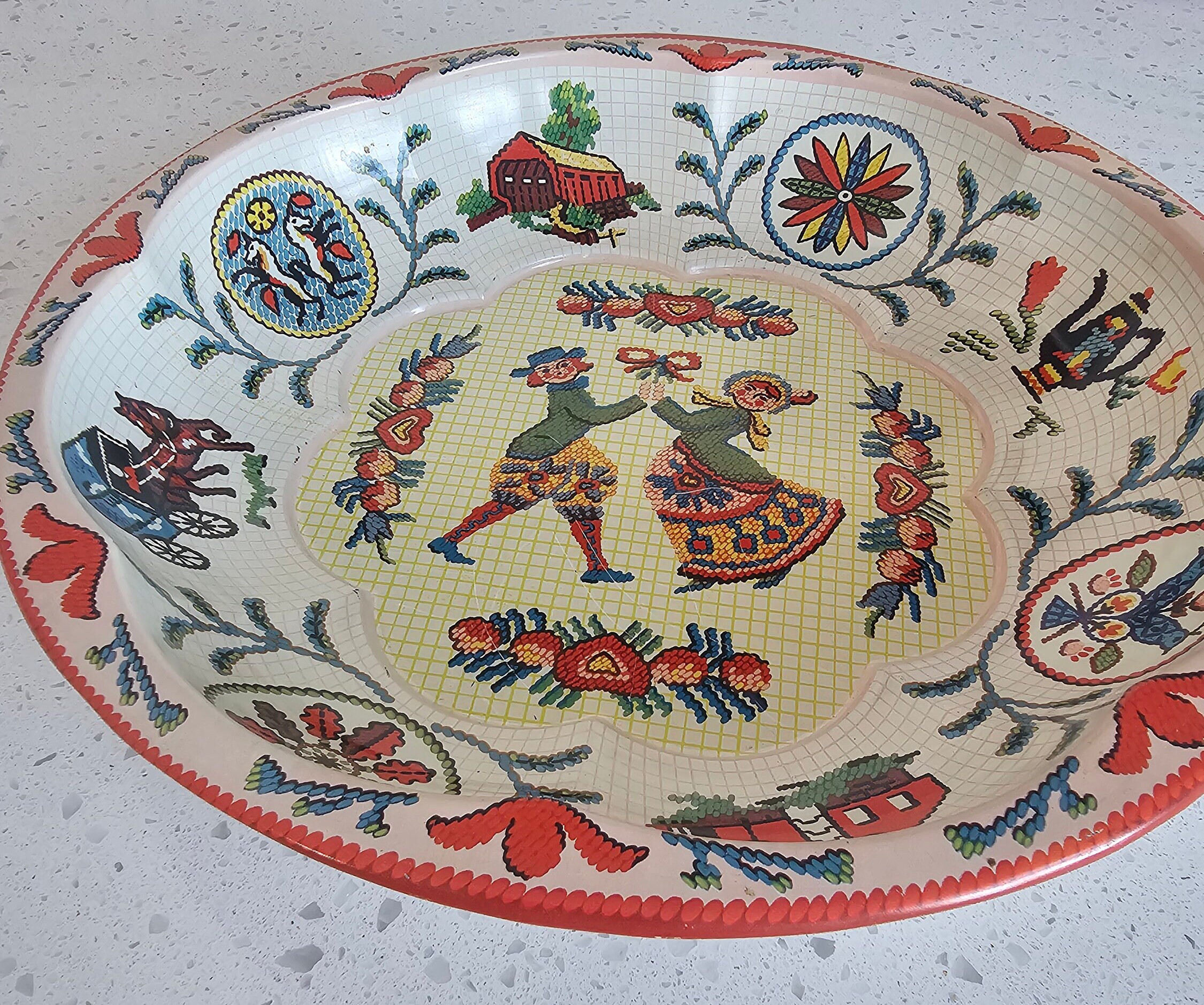 Vintage 1971 Daher Decorated Ware Tin Bowl Dutch Amish Folk Couple ...
