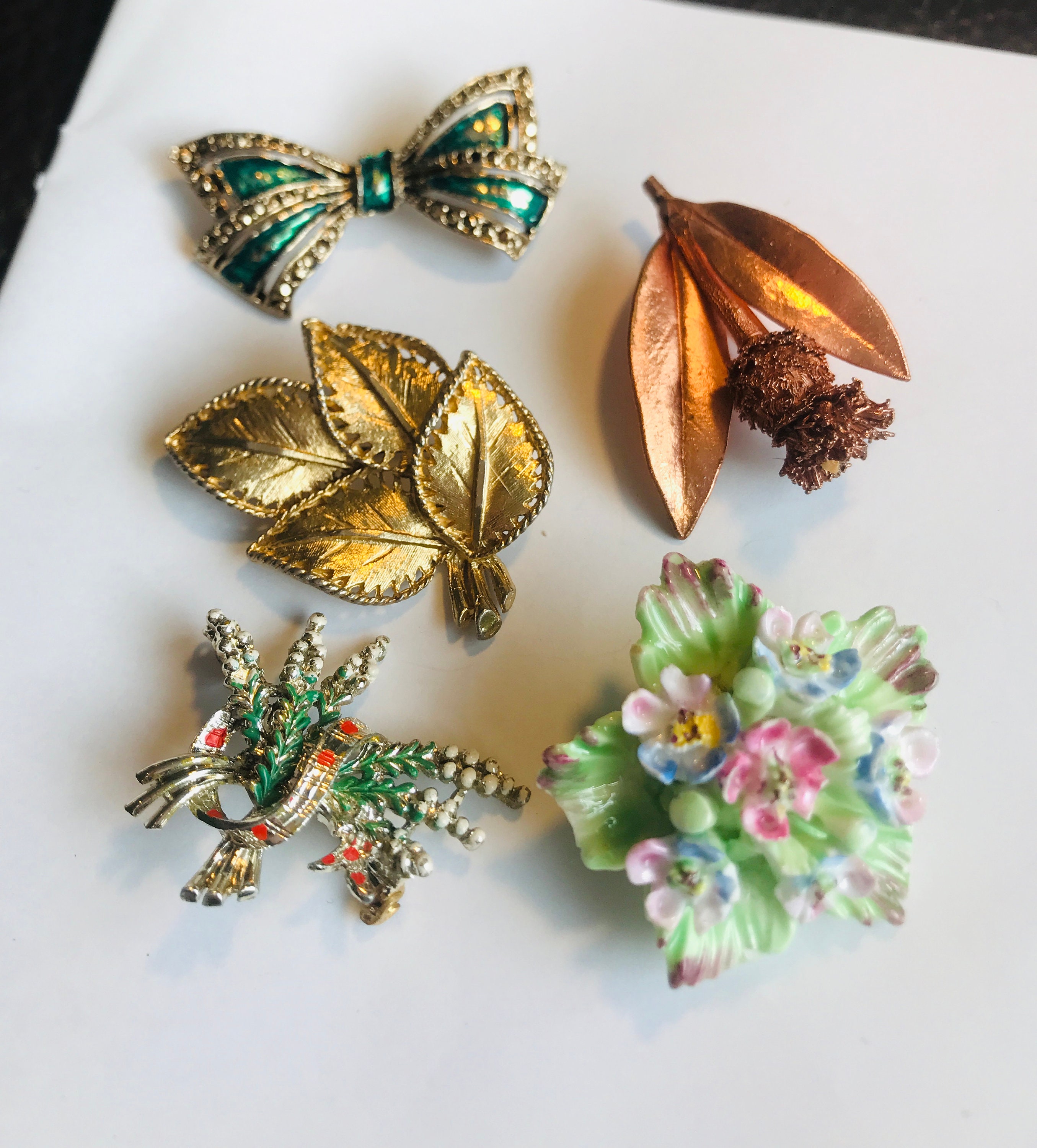 5 Vintage Brooches Including Crown Etsy