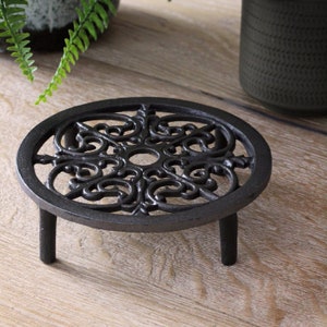 Round Cast Iron Trivet - Etsy