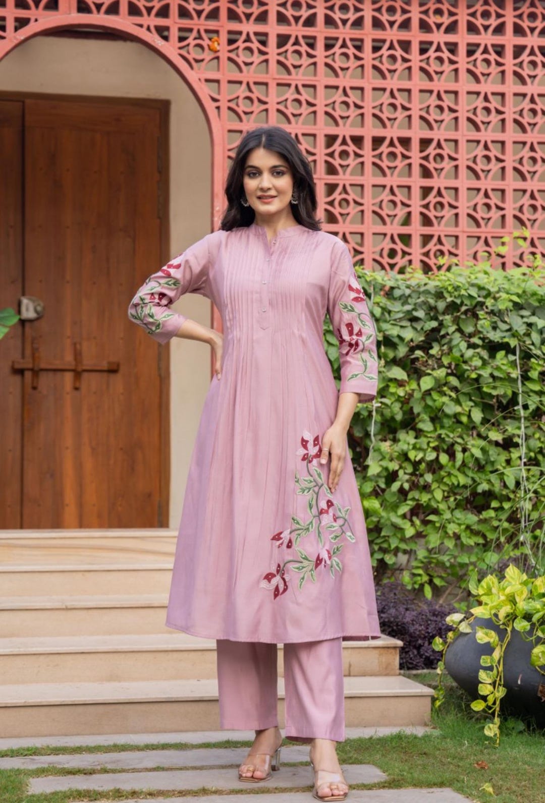 2 Piece Hand Embroidery Lenin Kurtha Set - Etsy