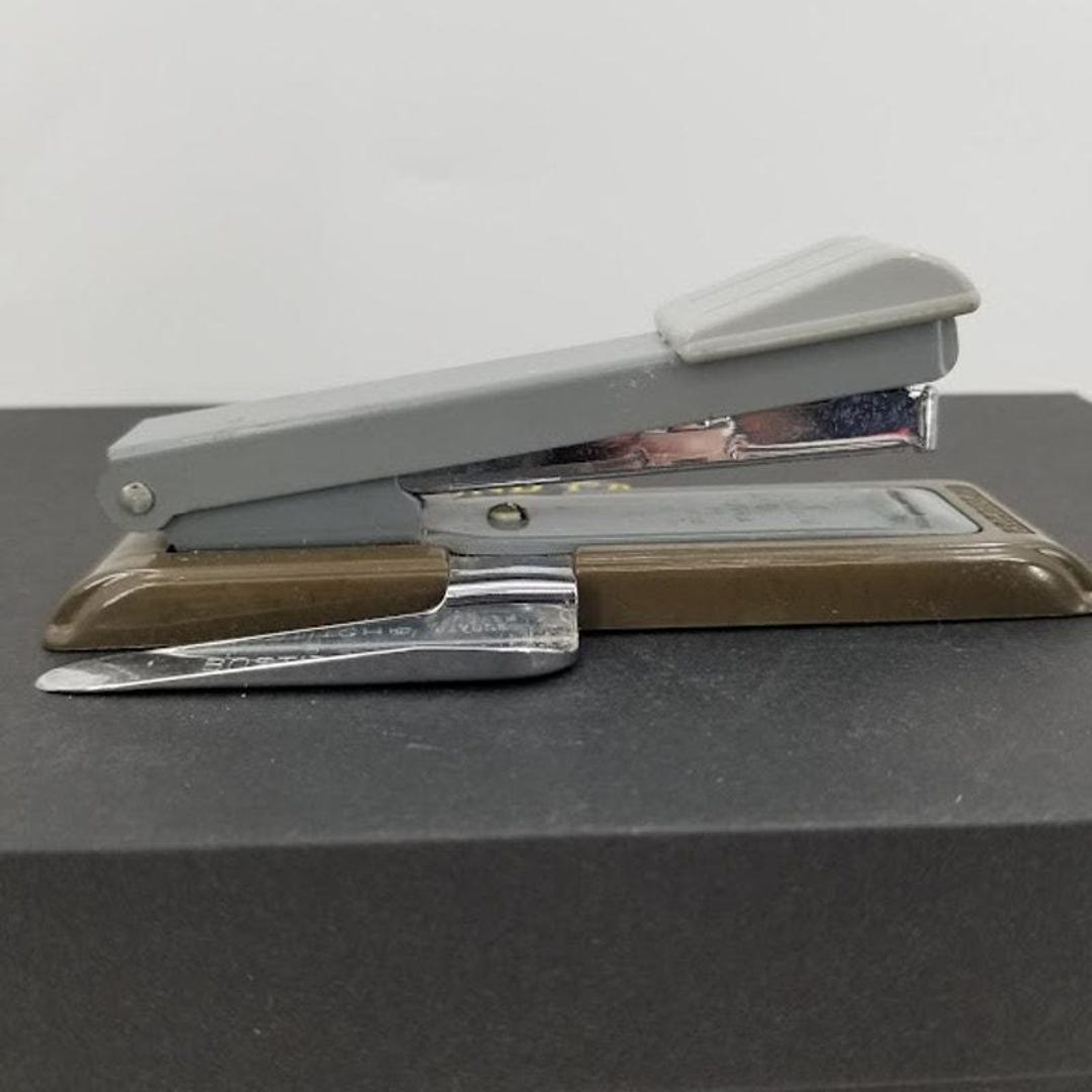 Bostitch B8 Vintage MCM Stapler With Staple Remover Side Bracket RETRO ...