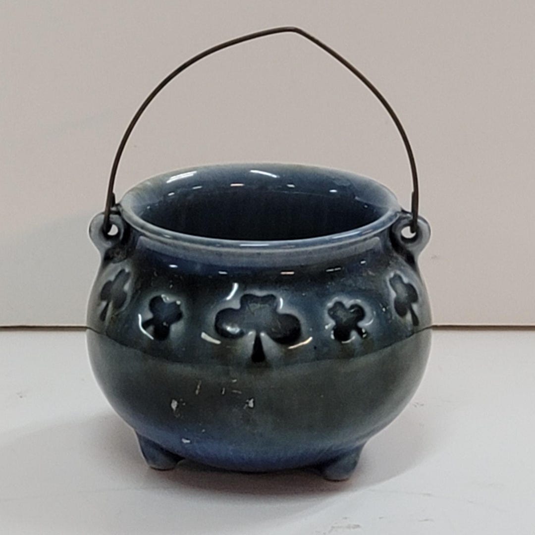 Wade IRISH Porcelain Blue Shamrock CAULDRON Pot for Gold With Wire ...