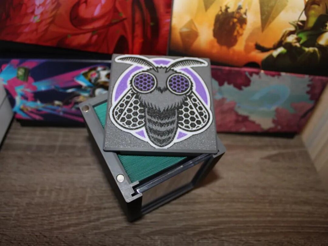 The Wise Mothman - Magnetic Commander Showcase Deck Box - Etsy