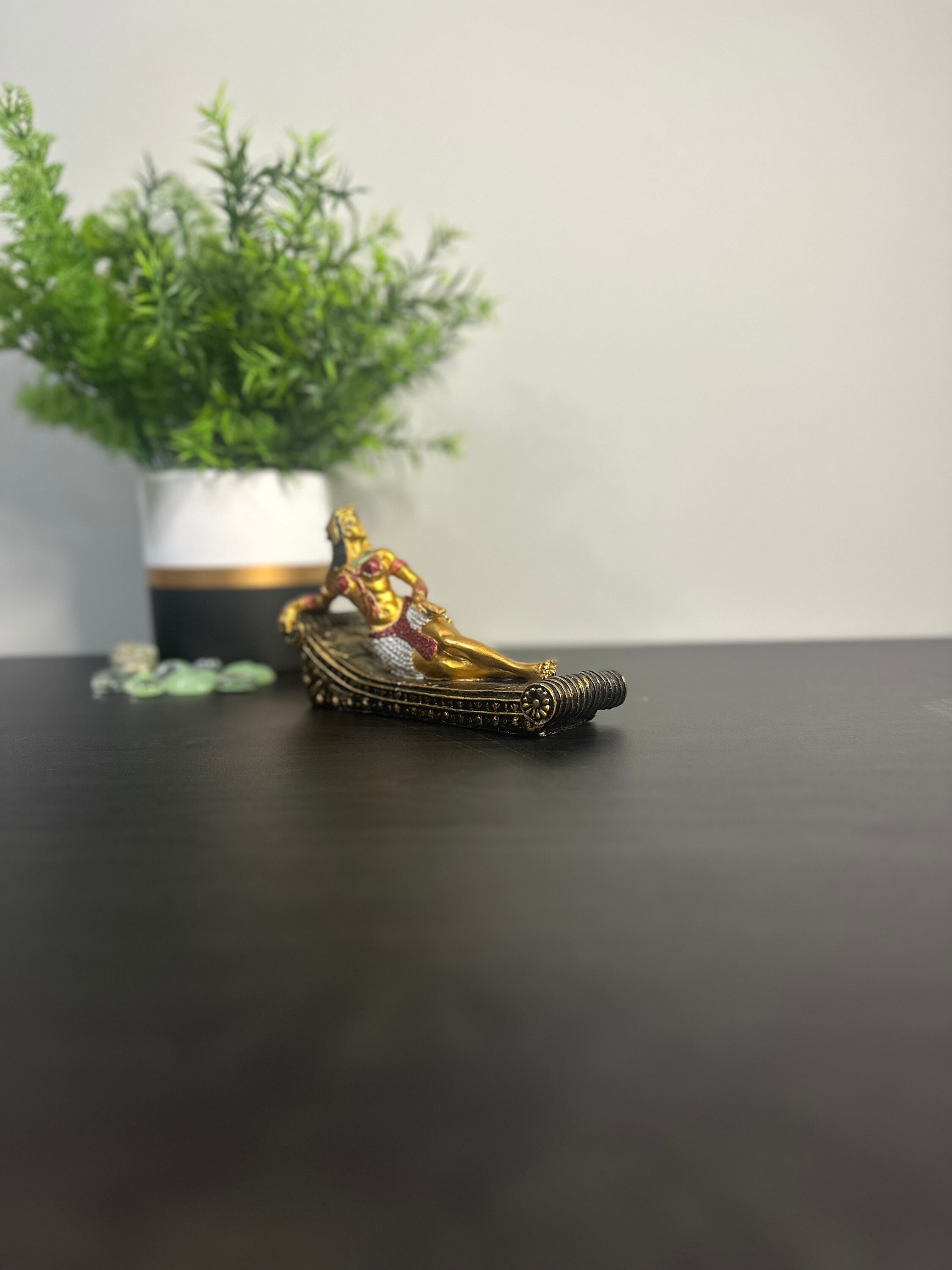 Queen Cleopatra Statue Sitting on Her Throne, Cleopatra Altar Statue ...